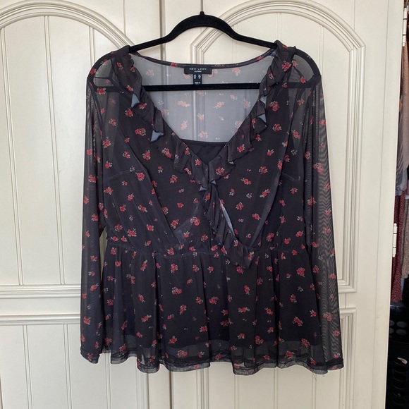 New Look | Tops | New Look Curve Rose Top | Poshmark